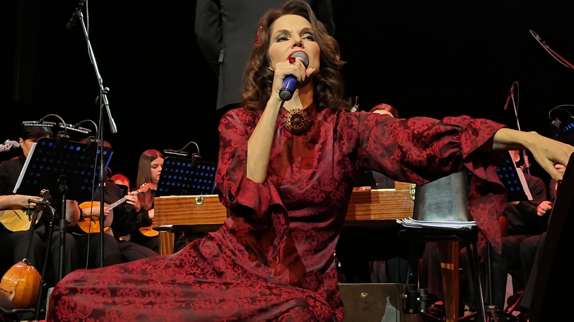 Astor Piazzolla - танго Oblivion(Забвение) в исполнении Заслуженной артистки РФ Нины Шацкой в Курске