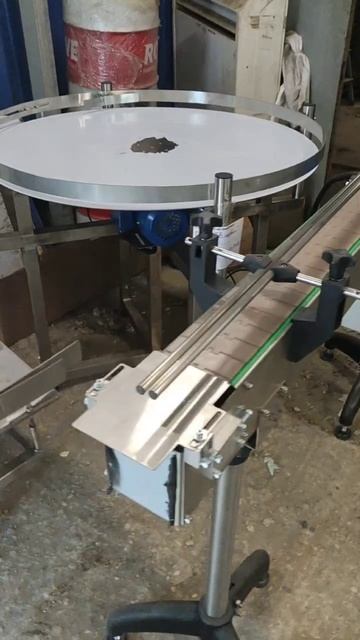 Транспортёр пластинчатый 2000 мм 82,5 мм и накопительный стол 1 метр