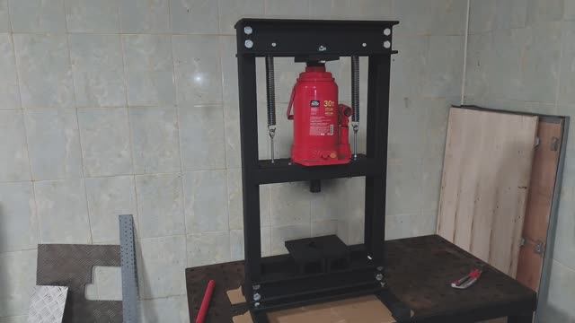 Рама для гидравлического пресса