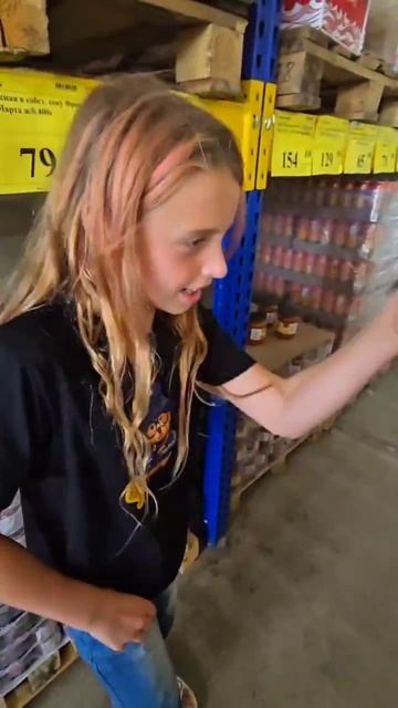 Самые огромные чипсы. Смешное видео от Мега Каролины!