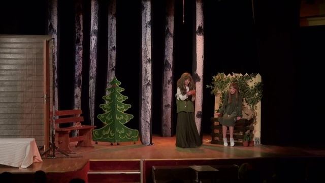 Спектакль «Как Настенька чуть кикиморой не стала»