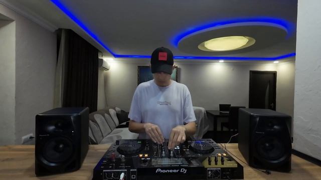 Dmitry Glushkov - New Volume 004