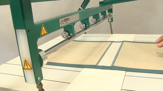 Машина для кругления корешка переплетных крышек PräRund