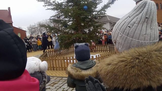 Весёлый танец