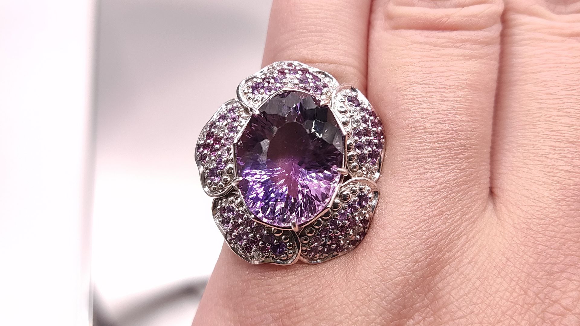 Кольцо "Цветок" с камнем Аметист 13.50 ct. Боливия