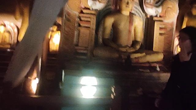 3-й пещерный храм Будды, возраст более 2 тыс.лет, Дамбулла, Шри-Ланка. Экспедиция МНШУ