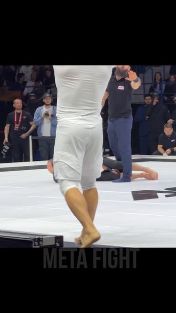 Жуткая история. Экс-соперник Хабиба ТРАВМИРОВАЛ казахстанца Исмагулова на ACBJJ 20