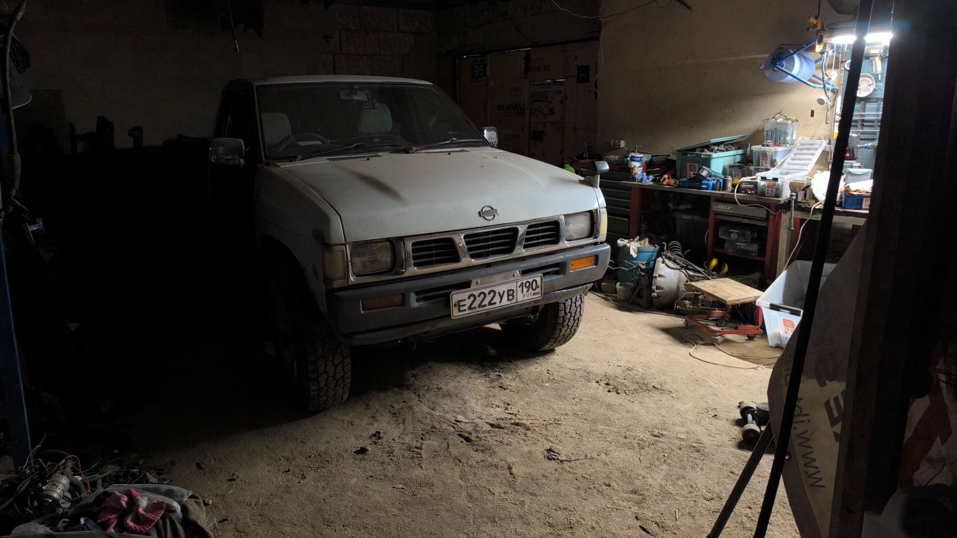 В РАБОТУ! БЕЛЫЙ ПИКАП ДИЗЕЛЬ #DATSUN #D21 #HARDBODY #NISSAN