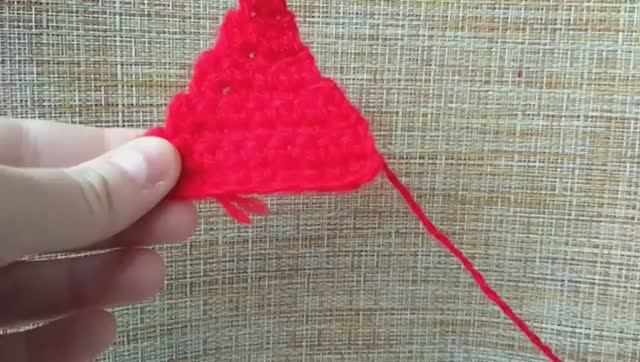 Равносторонний треугольник крючком ЁЛКА