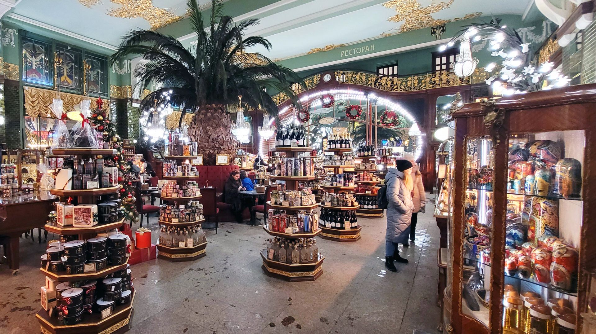 Новогодний Санкт-Петербург: Роскошь Елисеевского магазина