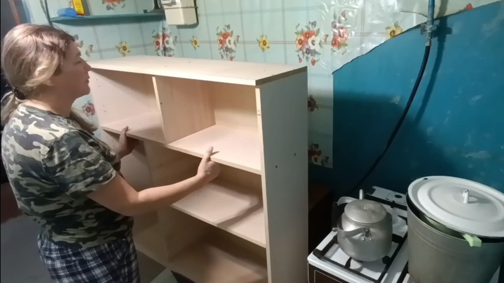 ПОДГОТОВИЛИСЬ К РЕМОНТУ В ДОМЕ. МЕБЕЛЬ ТАСКАТЬ ТО ЕЩЁ УДОВОЛЬСТВИЕ. 67 серия.