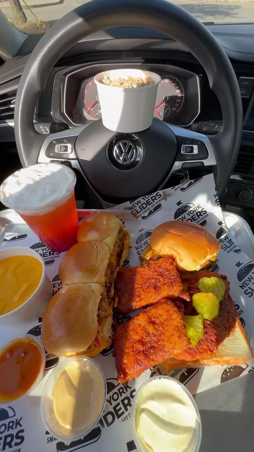 Горячие котлеты с моцареллой, то что нужно растущему организму 🔥🍗🍔