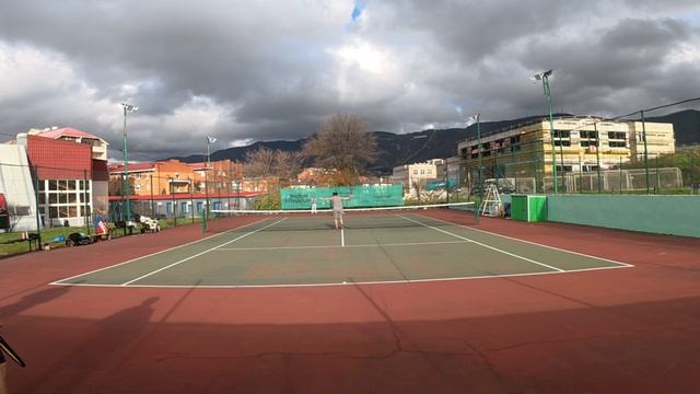 Большой теннис на корте ЦСКА в Геленджике 18.12.2025