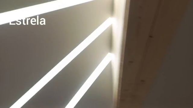 световые линии в натяжном потолке