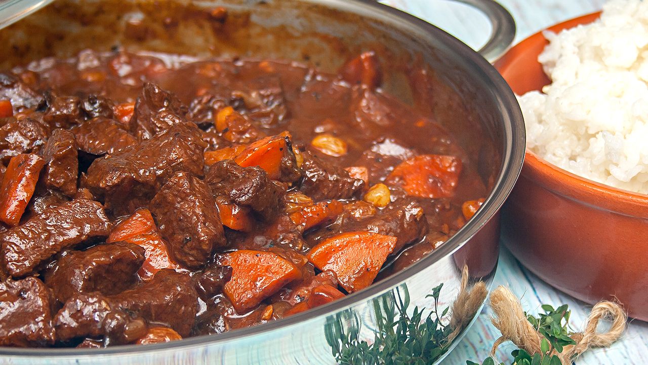 Говядина тушеная с овощами и сухофруктами! Тушеное Мясо «по-Египетски»!