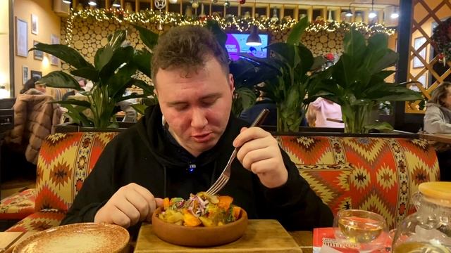 ЕдуНаЕду. ПхалиХинкали на Комендантском.