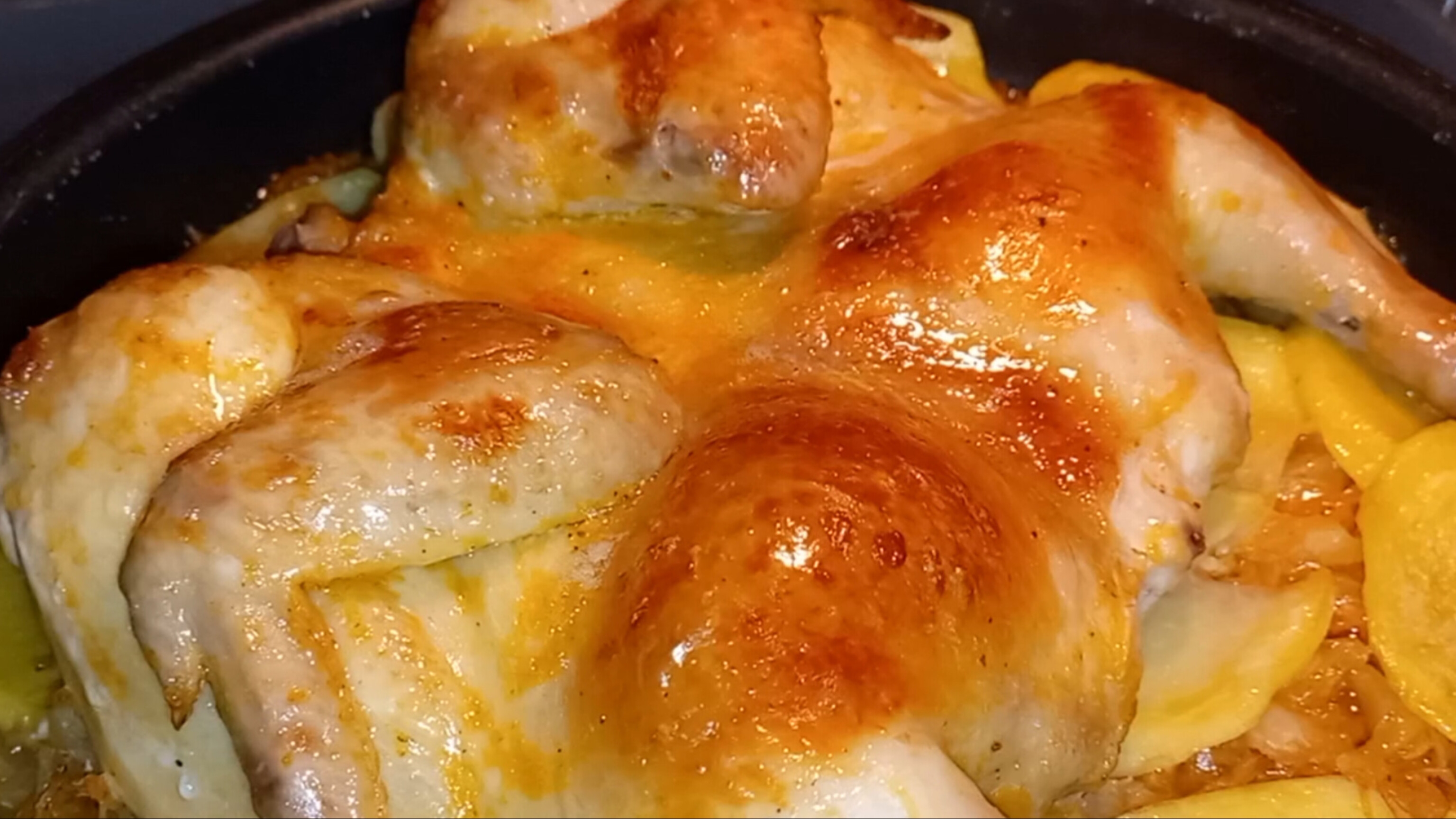 Теперь курицу готовлю только с квашеной капустой, получается ну очень вкусно, и готовить просто!