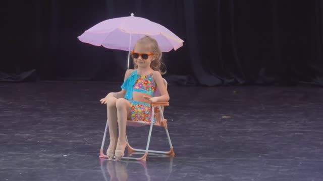 _Лето_. Эстрадный танец.