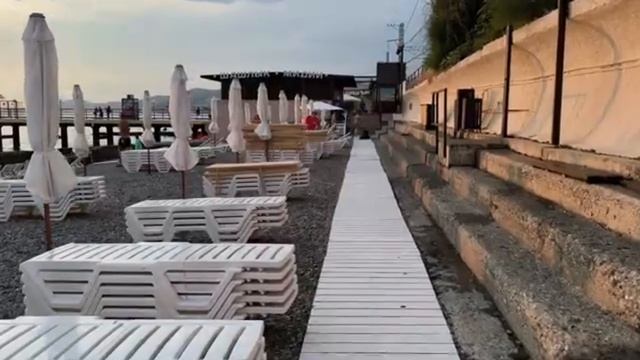 Краснодарский край Сочи, прогулка по пляжу и набережной Адлера.