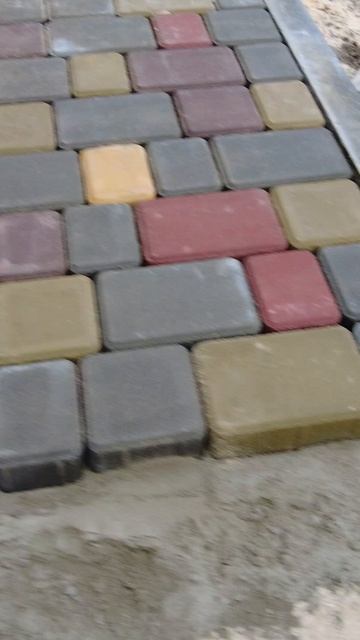 Как правильно завершить этап тротуарной плитки, чтобы потом можно было продолжить?