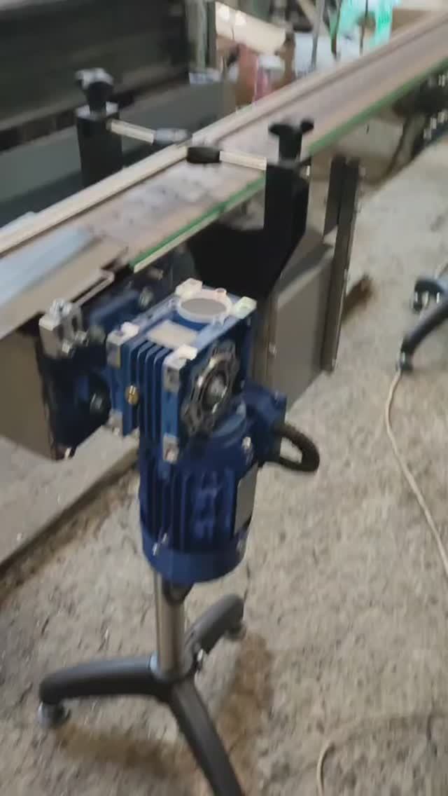 Транспортёр пластинчатый 2000 мм, цепь 114,3 мм