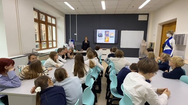 "Как звучит история" урок в школе 518 / Муллер Виктория Александровна (г. Москва)