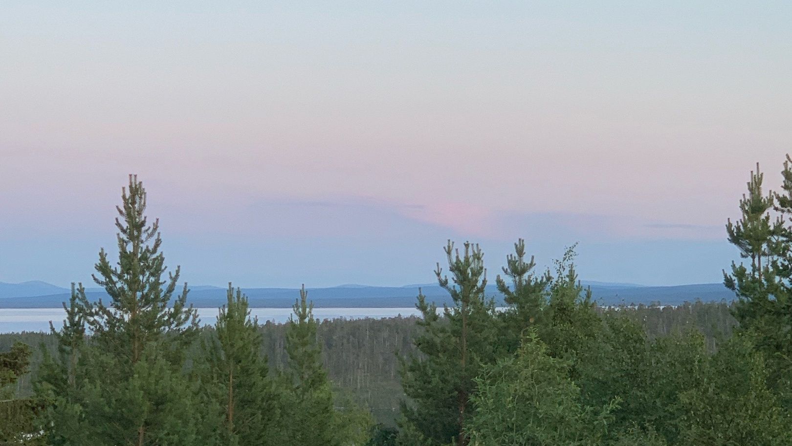 Закат на берегу