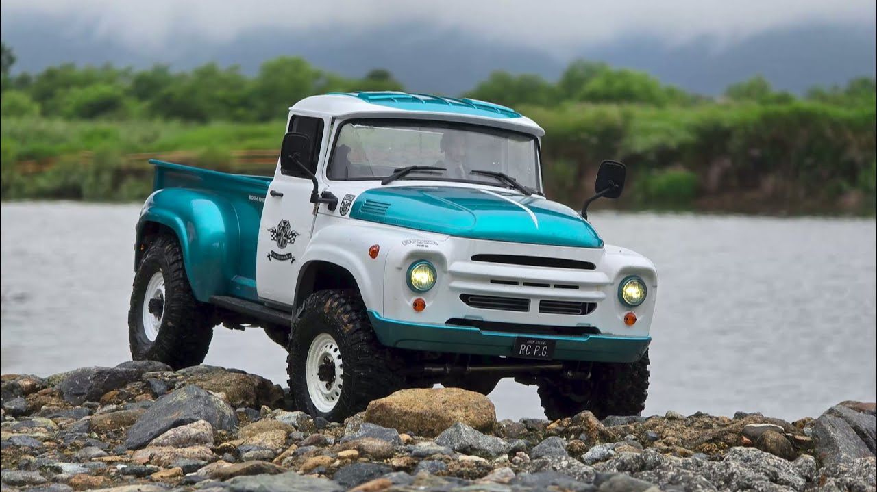 ВИДЕО ПРО МАШИНКИ НА РАДИОУПРАВЛЕНИИ ДЛЯ МАЛЬЧИКОВ УПРАВЛЯЕМ МАШИНКОЙ ЗИЛ ПИКАП ИГРУШКИ МАШИНКИ