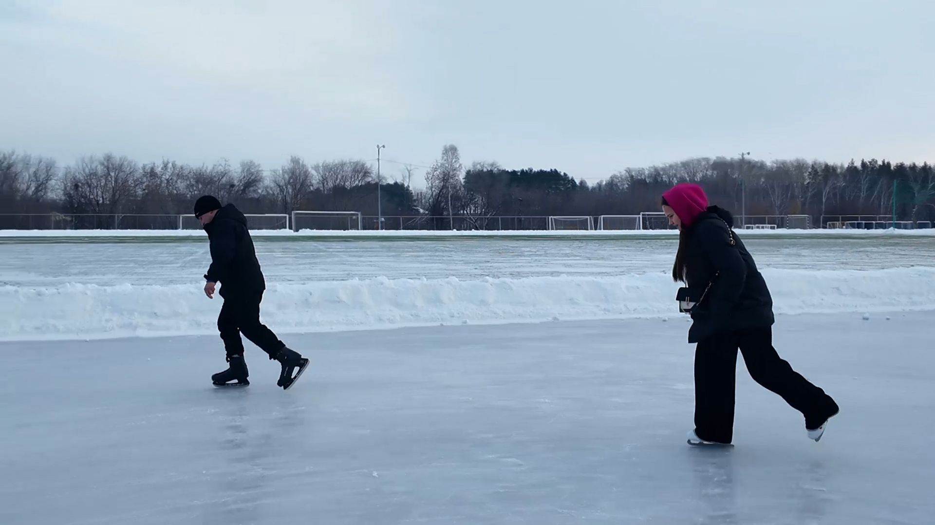 В городе стартовал прокат зимнего инвентаря