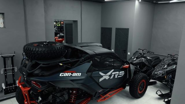 В ИРКУТСКЕ ТАКОГО НЕТ НИГДЕ! Шоурум BLACKTORS — BRP, Polaris, Klim, Finntrail | Пролет по магазину