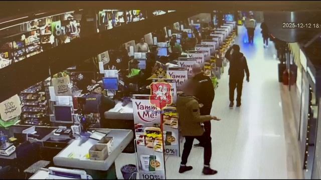 В Севастополе полицейские задержали мужчину, который пытался украсть продукты питания и алкоголь