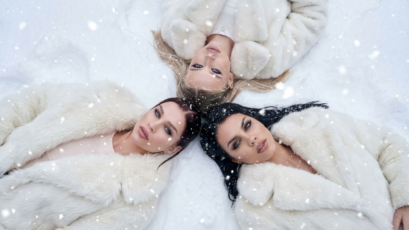 SEREBRO - Снег идет (Mood video)