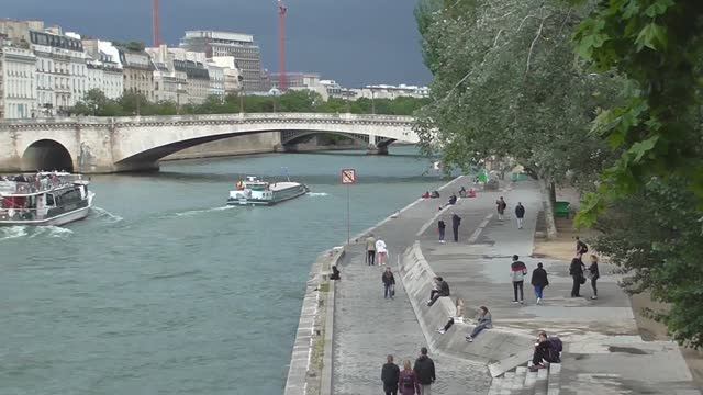 Набережная Сены и Нотр Дам де Пари #travel #paris #france #париж