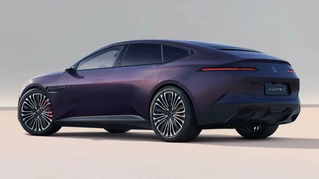 Avatr 12 ПОЧЕМУ ЕГО НАЗЫВАЮТ ГЛАВНЫМ КОНКУРЕНТОМ Tesla Model S