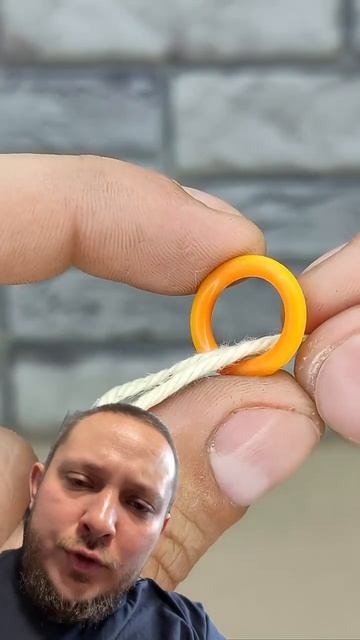 Монтаж бублика на оголовок скважины #сантехник #скважина #водопровод