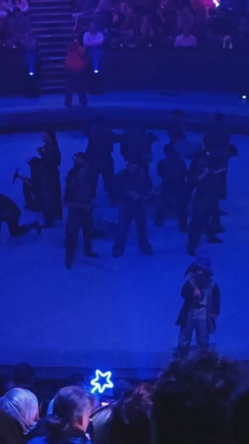 Цирк на Вернадского, Белоснежке и семь гномов