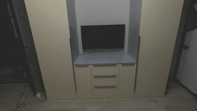 Серо-жёлтая гостиная,  бельевой шкаф 207