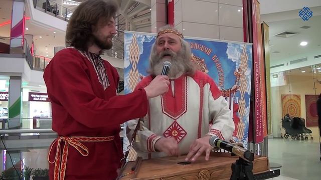 Выступление гусляра Любослава (Александра Субботина) на фестивале Сварожичи