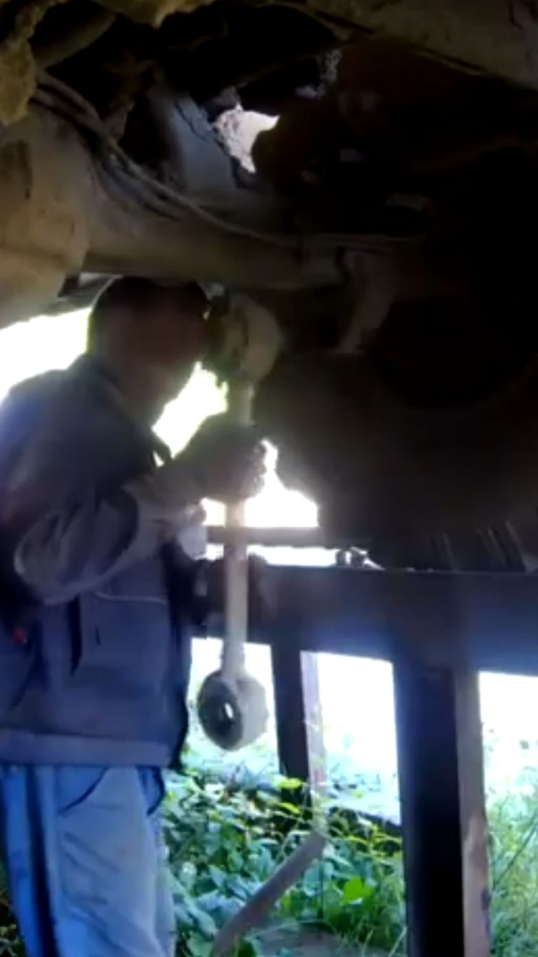 ‼️Без кувалды штангу ЗИЛ-131 не выбить? Ремонт рактивных штанг ЗИЛ-131. ПОЛНОЕ видео ЗДЕСЬ ⬇️