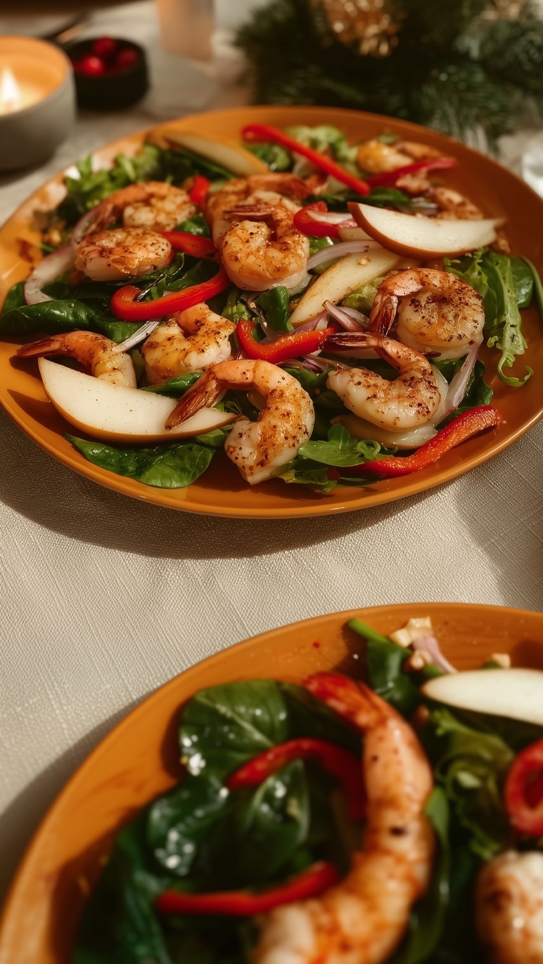 Тёплый салат «Северный лес» с креветками и карамелизированной грушей #еда #рецепт #салат #вкусно