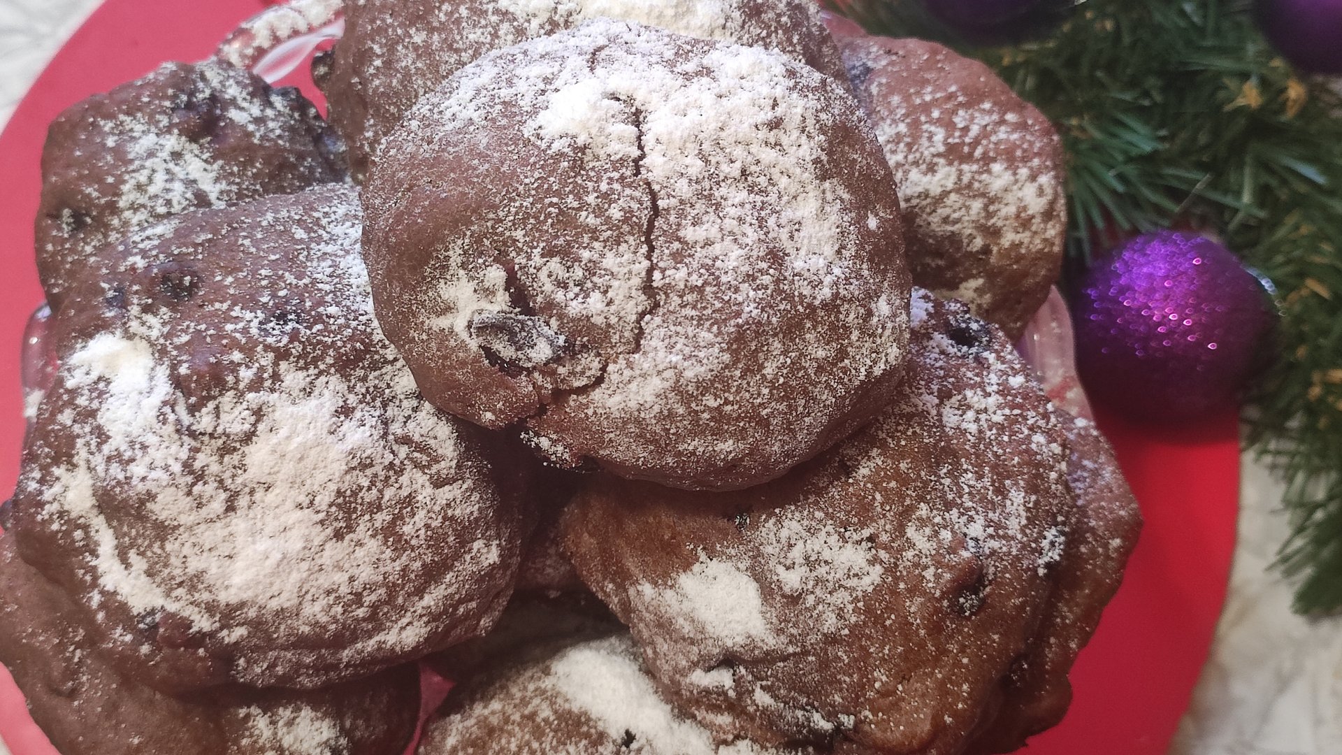 СуперКухня! Печенье шоколадное с вареньем и ягодами. Мягкое, приятное на вкус.