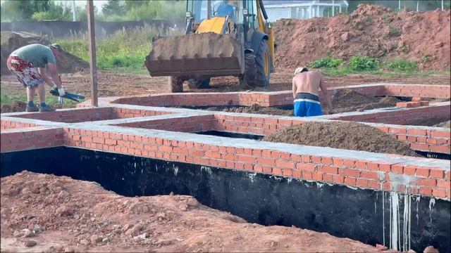 Полы по грунту. Обратная засыпка фундамента