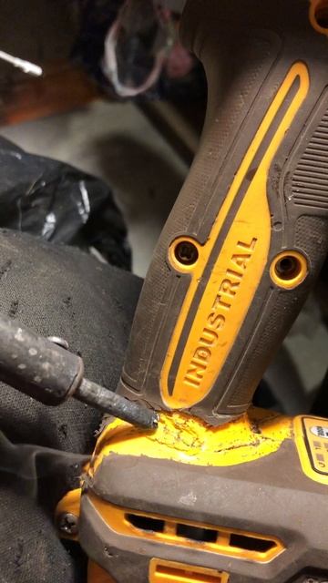 РЕМОНТ КОРПУСА ШУРУПОВЕРТА