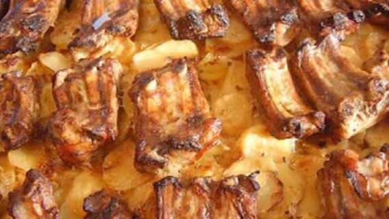 Рёбра с картошкой на обед. Маринкины творинки. Всем МИРА и Добра!