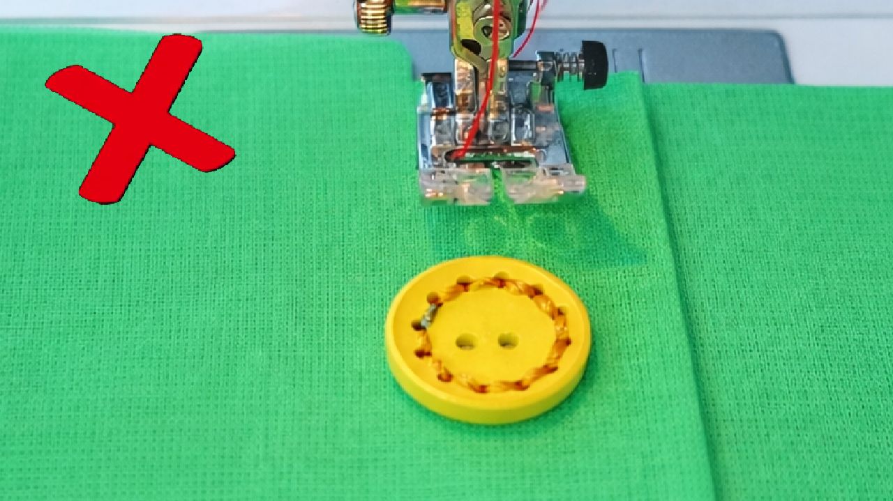 ✅НИКТО не делает так! Пришить пуговицу на машинке — показываю КАК