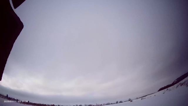 Немного порыбачил на Старице🎣 Наживка пучок мотылей. Пару лунок. Рыбачил не долго.