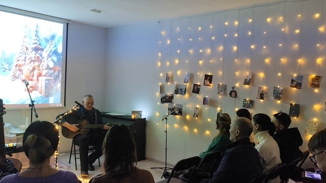 Поет Игорь Общих