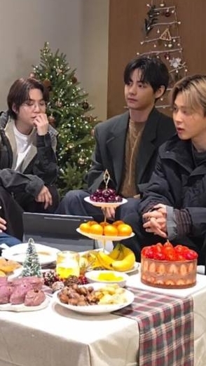 BTS wewerse live /21.12.25/