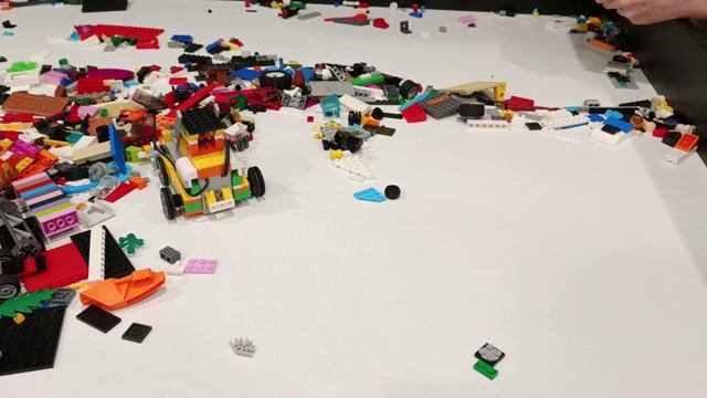 Трактор набор Apitor Robot Q