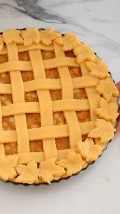 Ароматный пирог с яблоками, корицей и апельсином на рассыпчатом песочном тесте 🔥